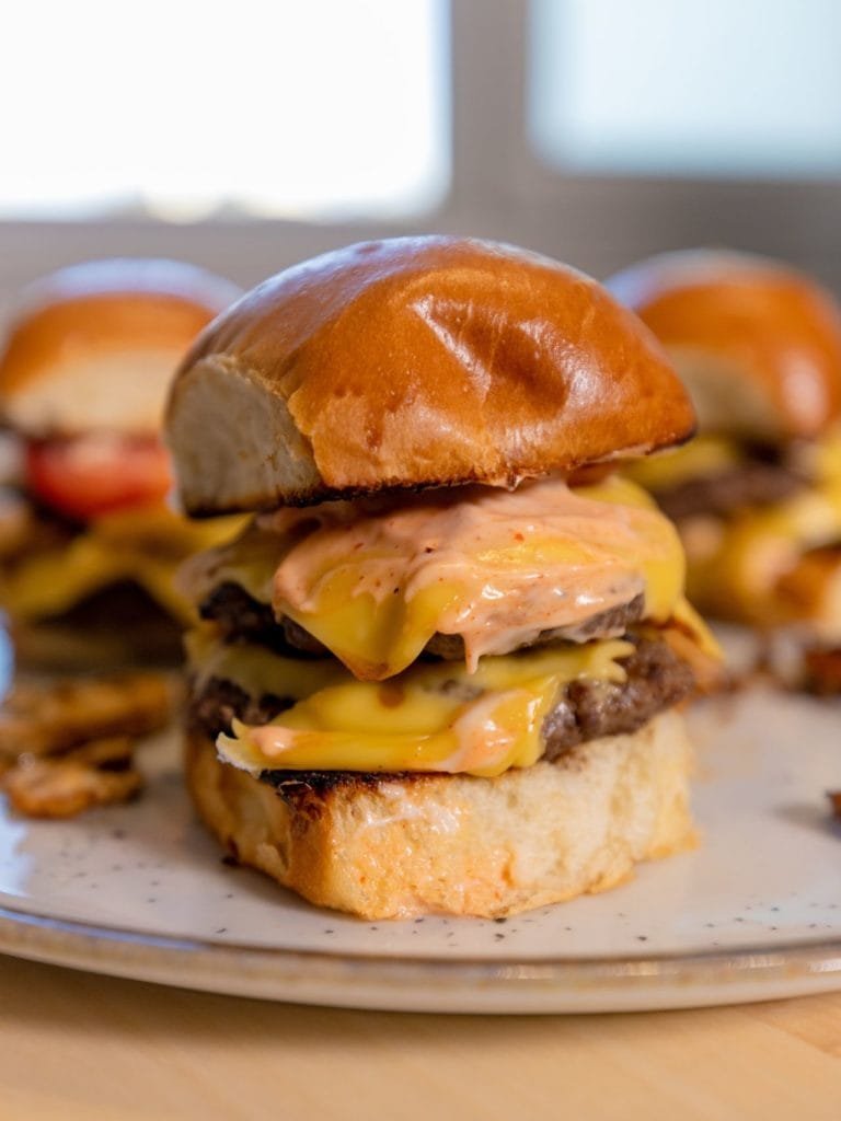 Smashed Burgers - Dash Cooks x Kitch
