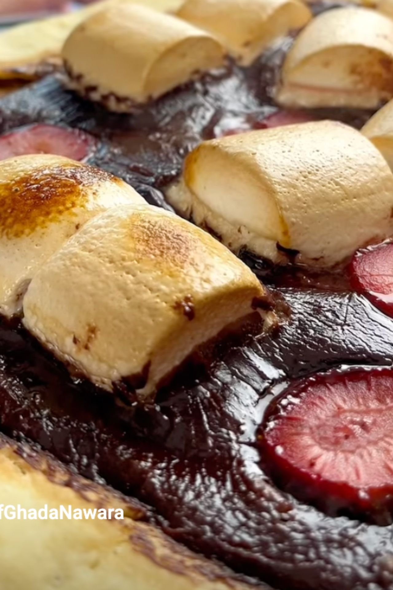 Chocolate Pizza with Marshmallows - Kitch